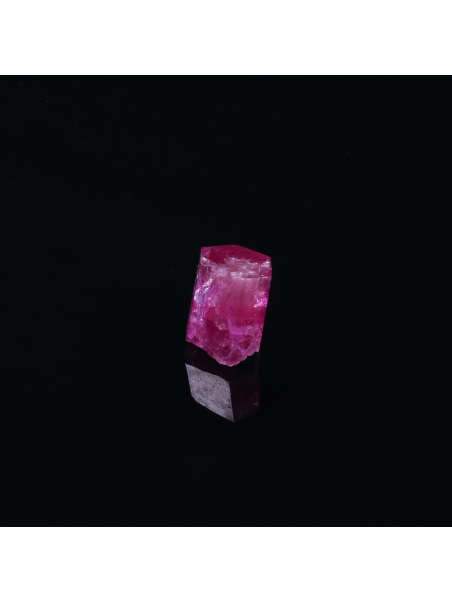 RED BERYL - Ruby Violet claims, Beaver, Utah, USA